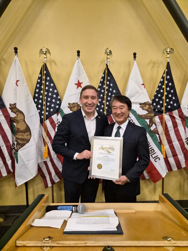 Daniel Woo Receives California State Assembly Community Service Award