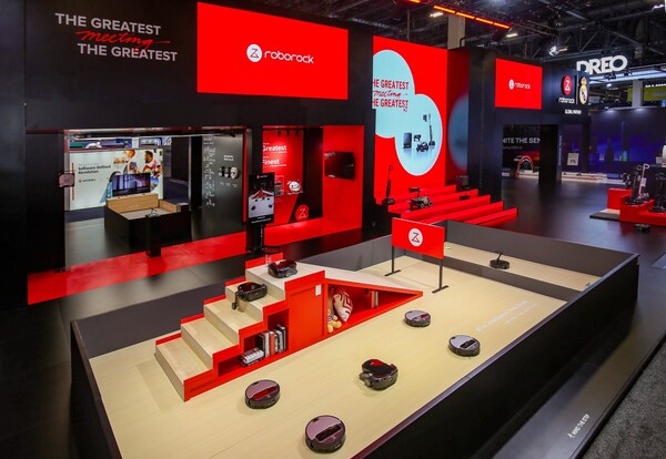 CES 2026: Roborock releases the world's first robotic vacuum with wheel ...